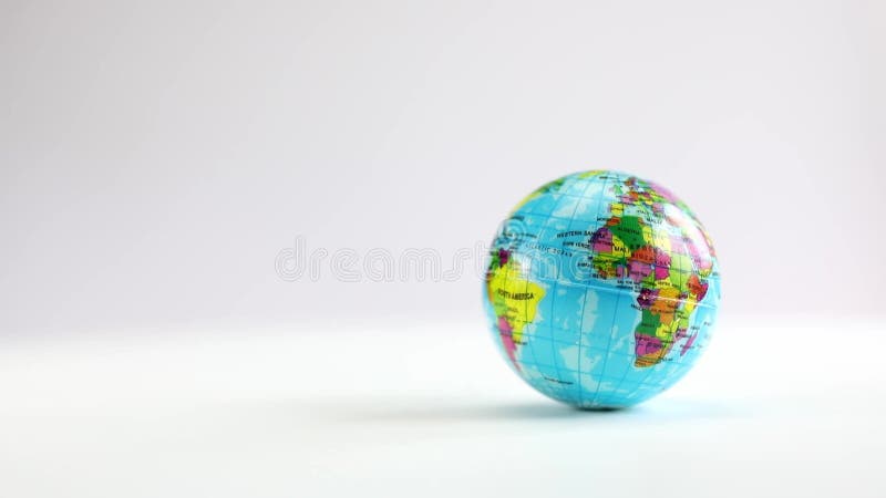 Seamless Loop Animation of Rotating Realistic Planet Earth with Clouds ...