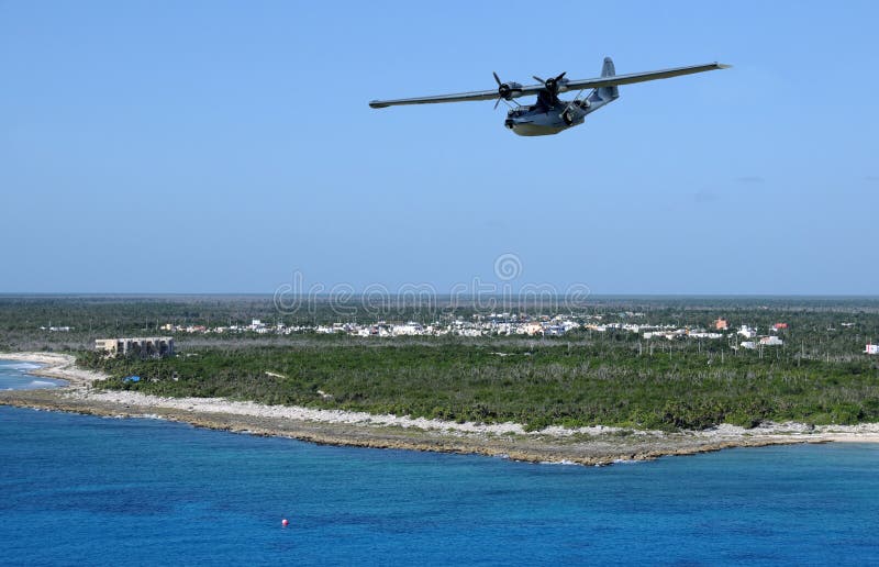Seaplane in flight stock photo. Image of airplane, aircraft - 21122674