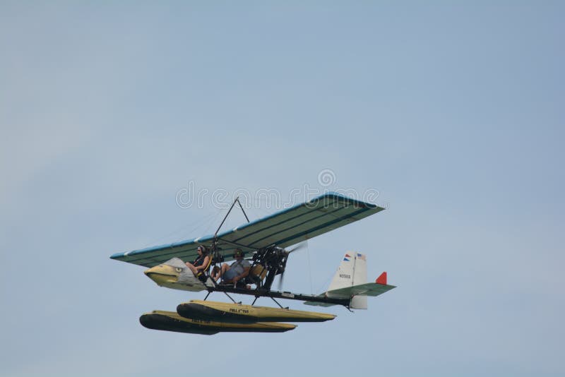 Seaplane flying overhead editorial photo. Image of seaplane - 87389171