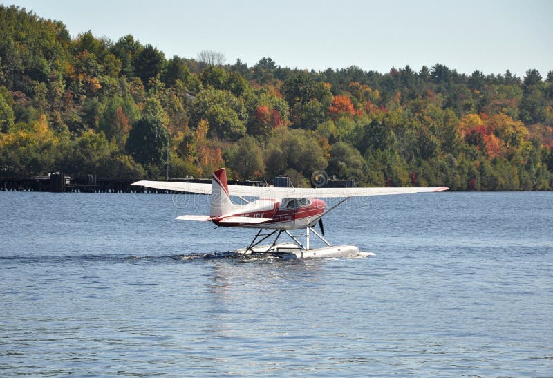 Seaplane editorial stock photo. Image of airplane, park - 58014998