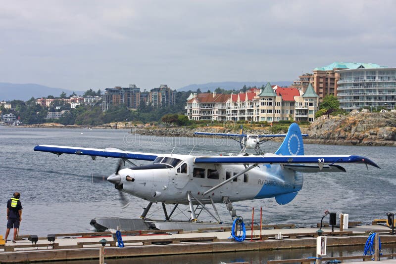 Seaplane in Victoria Harbour Editorial Image - Image of splash ...