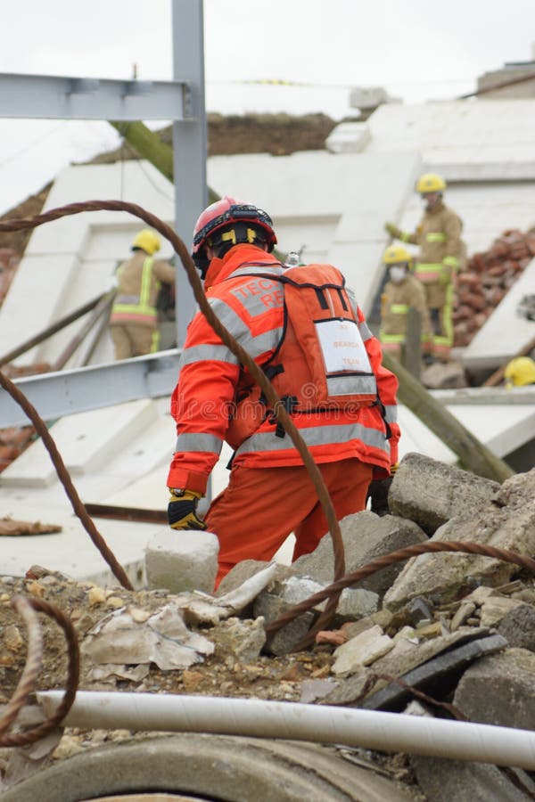 Search & Rescue Disaster Zone Editorial Image - Image of rescue ...