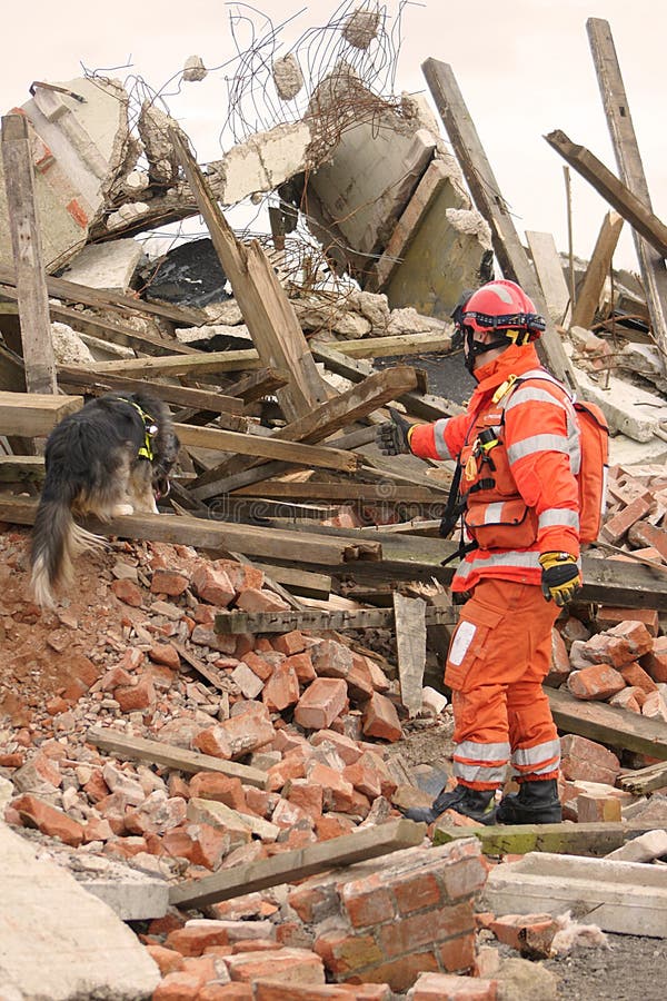 Usar Fire Fighter at Building Collapse Editorial Stock Image - Image of ...