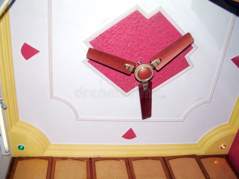 Simple Living Room False Ceiling Design Stock Photos - Free & Royalty ...