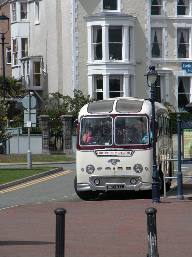 Seaside, retro bus editorial photography. Image of tourist - 51962032
