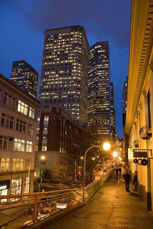 Seattle city at night editorial stock photo. Image of relaxation - 28086643