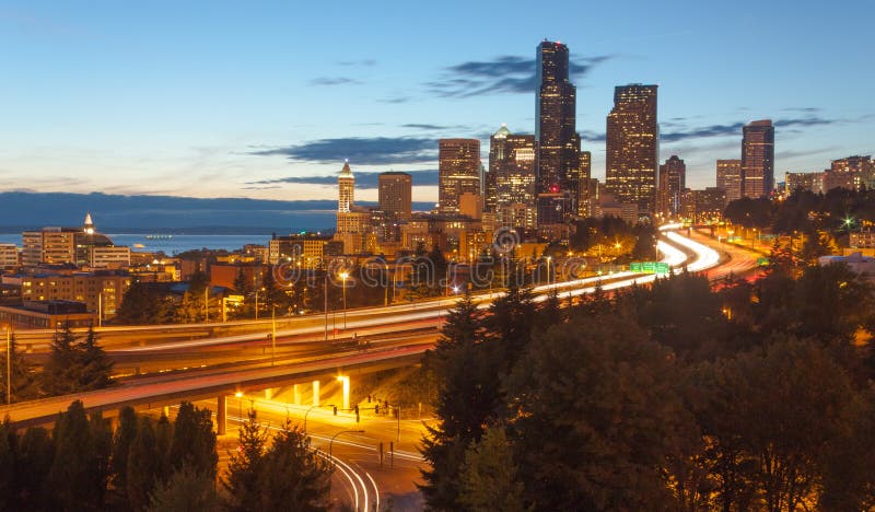 Seattle City Skyline stock photo. Image of skyline, northwest - 33561610