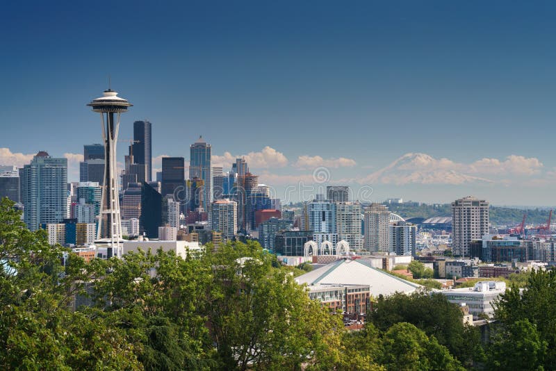 Seattle Downtown and Mt.Rainier in Clouds Editorial Stock Image - Image ...