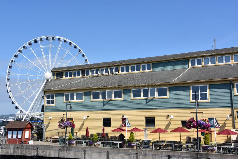Seattle Great Wheel in Easter Editorial Photo - Image of downtown, neon ...