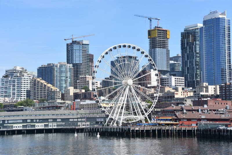 The Seattle Great Wheel in Seattle, Washington Editorial Stock Image ...
