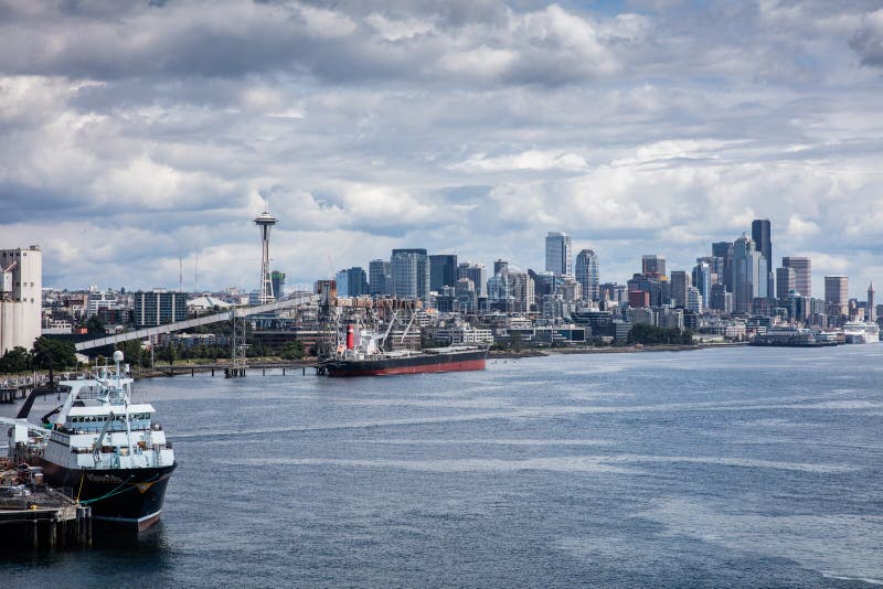 Seattle Harbor Summer editorial image. Image of loading - 74780405