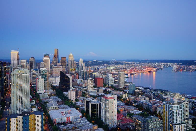 Seattle harbor editorial photography. Image of america - 92768852