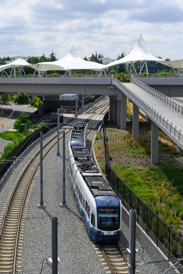 Seattle Link Light Rail Train on 2 Line at Redmond Technology Editorial ...