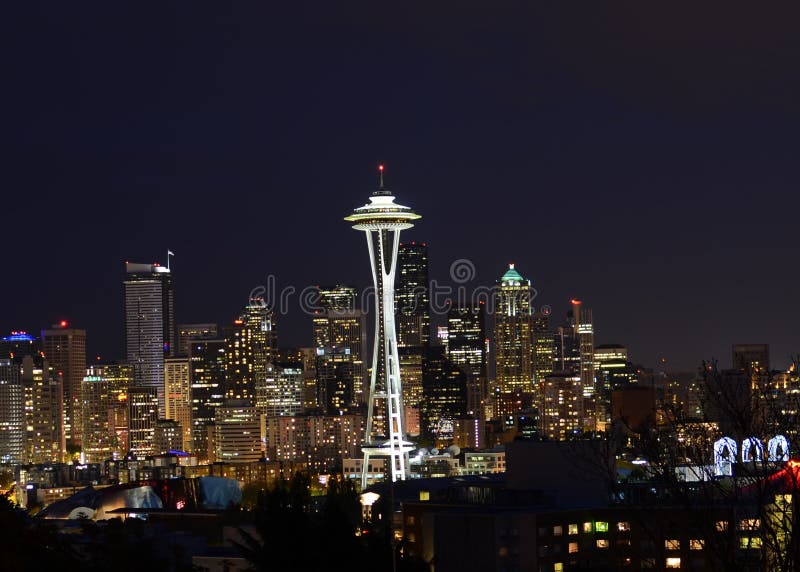 Seattle night skyline stock image. Image of night, building - 20664125