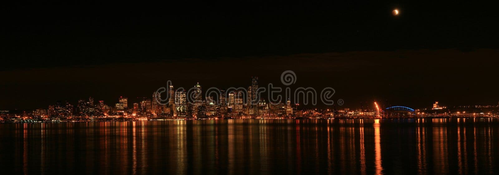 Skyline Day Picture. Image: 433345