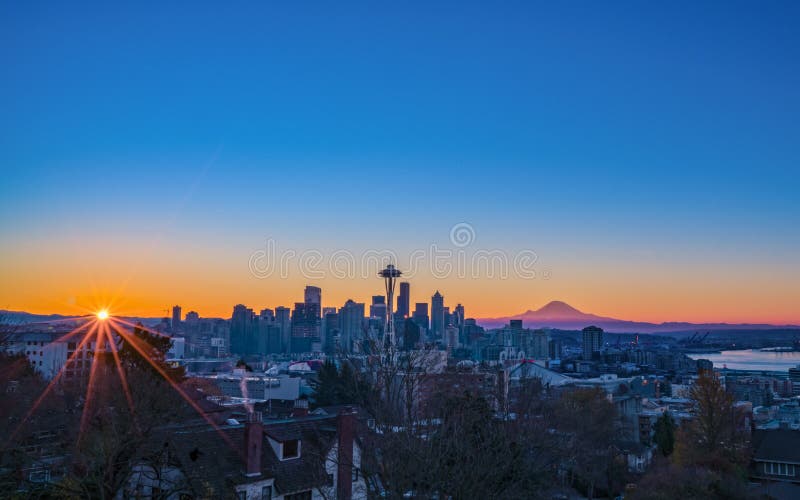 Seattle Sunrise stock photo. Image of buildings, sunflare - 166963016