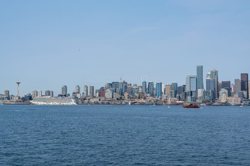 Seattle Washington Skyline editorial photography. Image of panorama ...