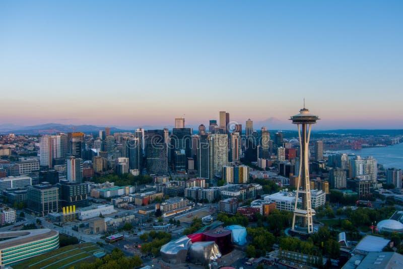 Seattle, Washington sunset editorial stock image. Image of city - 254384004