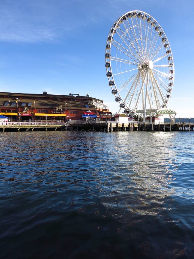Seattle Water Front Ferris Wheel Editorial Stock Photo - Image of ...