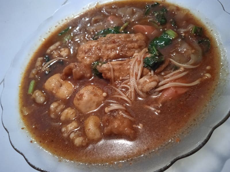 Seblak Indonesian Spicy Food Stock Photo - Image of vegetables, hungry ...