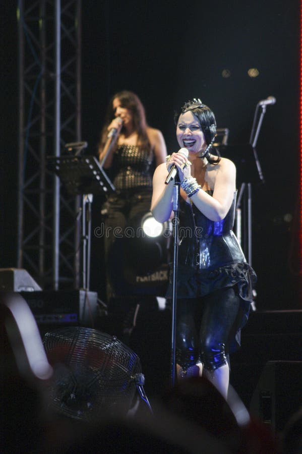 Sebnem Ferah redaktionell bild. Bild av bandet, leka - 43913711