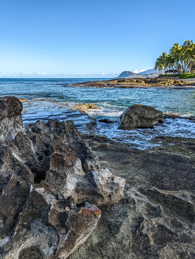 Secret Beach Oahu Island Hawaii Stock Photo - Image of mountain, aqua ...