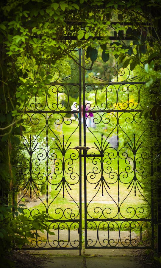 11+ Secret garden gate Free Stock Photos - StockFreeImages