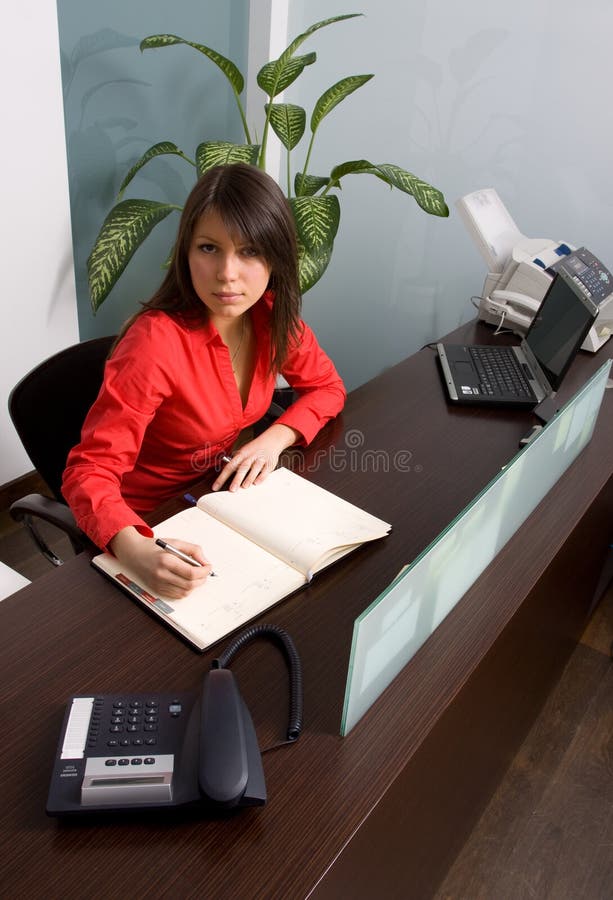 Secretaria en la Oficina imagen de archivo. Imagen de secretaria - 11374665