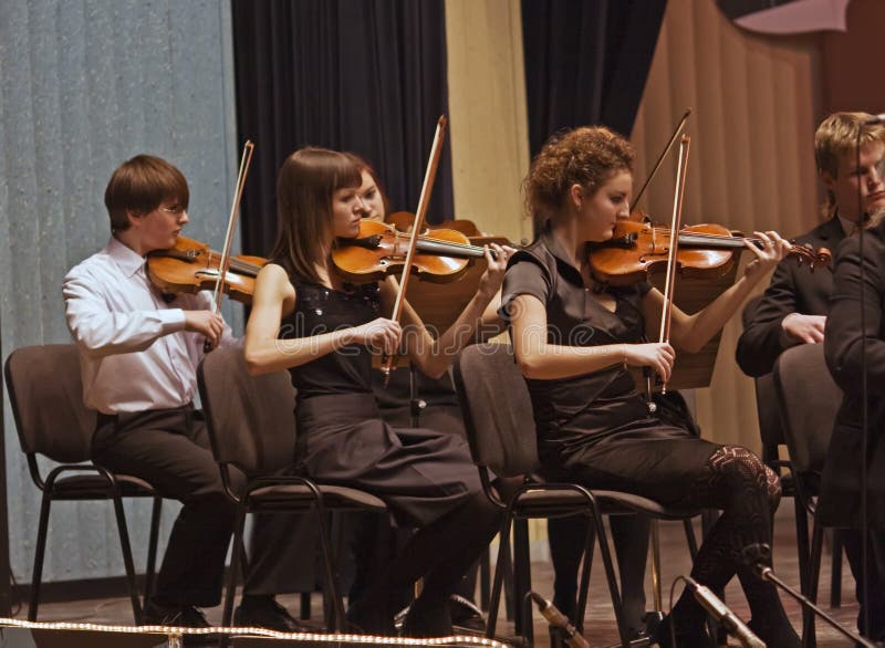 Section Strings Symphonic Orchestra Editorial Image - Image of hand ...
