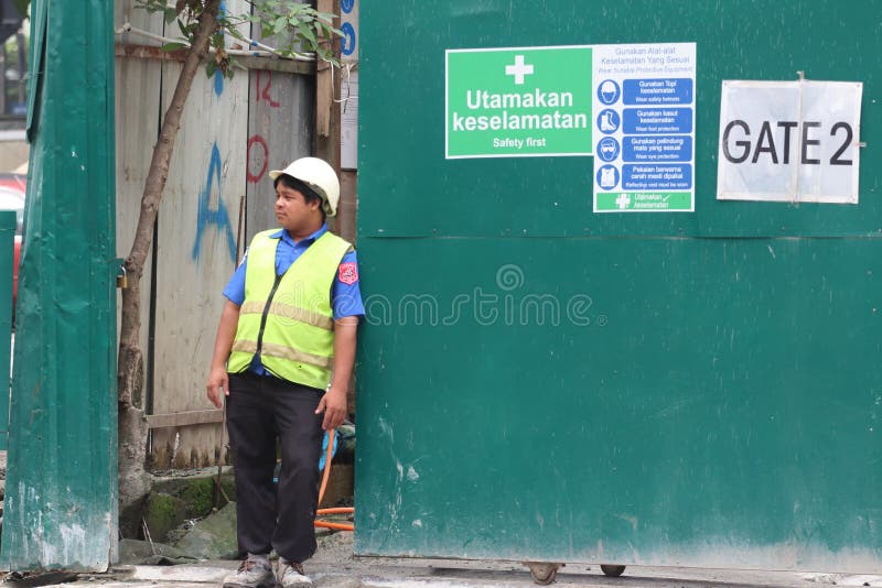 Security Guard at the Entrance of a Construction Site Editorial Photo ...