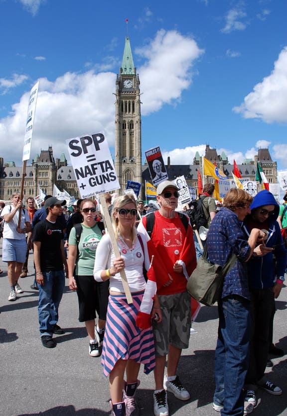 Security and Prosperity Partnership Protest Sign Editorial Photo ...
