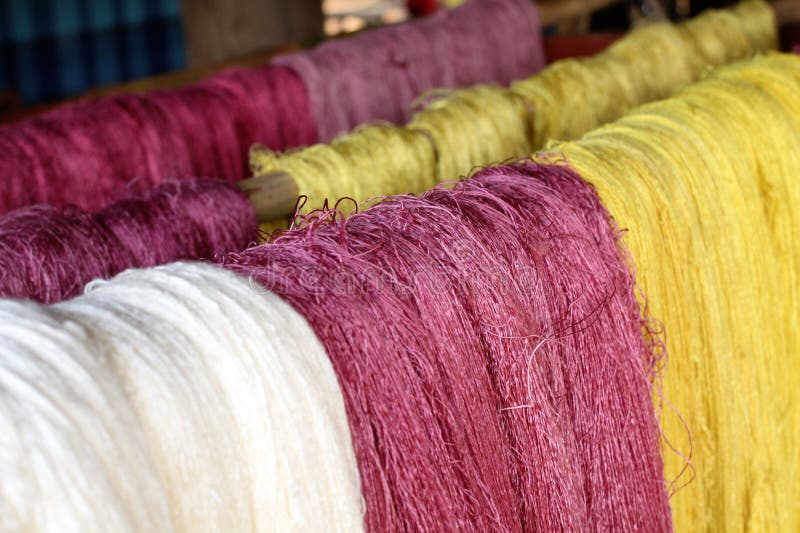 Seda cruda imagen de archivo. Imagen de seda, modelo - 36455973