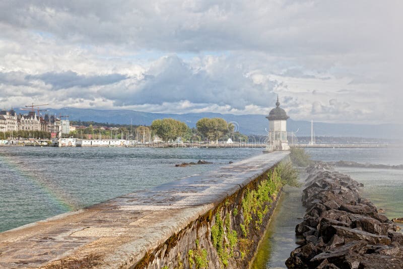 Leuchtfeuer Auf Dem See Leman in Genf, Stockbild - Bild von leuchtfeuer ...