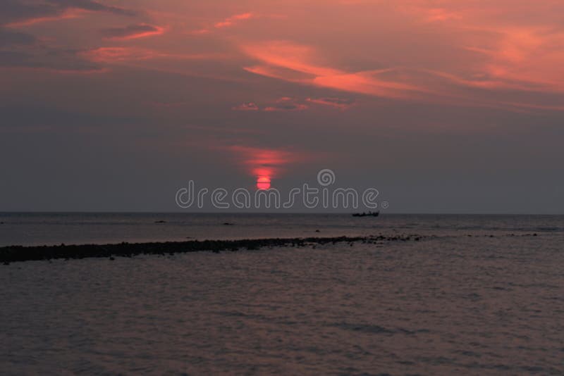 See the Most Beautiful Sun by the Beach Stock Photo - Image of view ...