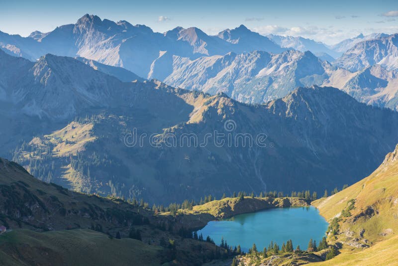 See Seealpsee in Den Bayerischen Alpen Stockfoto - Bild von postkarte ...