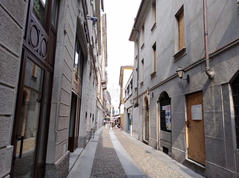 The Beautiful City of Milano Editorial Photography - Image of alley ...