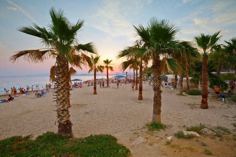 Strand in Athen redaktionelles foto. Bild von griechenland - 75917116