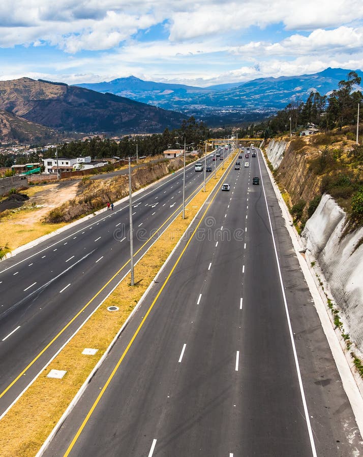Segments of highway stock image. Image of amarilla, highway - 99258441