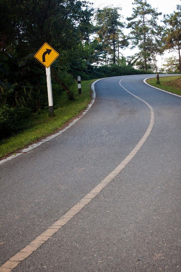 Curva pericolosa immagine stock. Immagine di lento, vista - 16007403