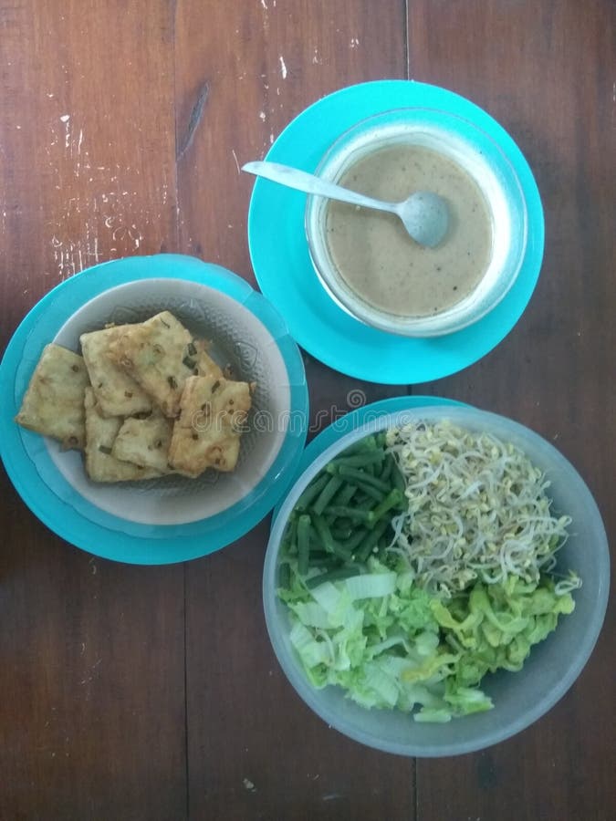 Sego Pecel SGPC Comida Tradicional De Java Indonesia Imagen de archivo ...