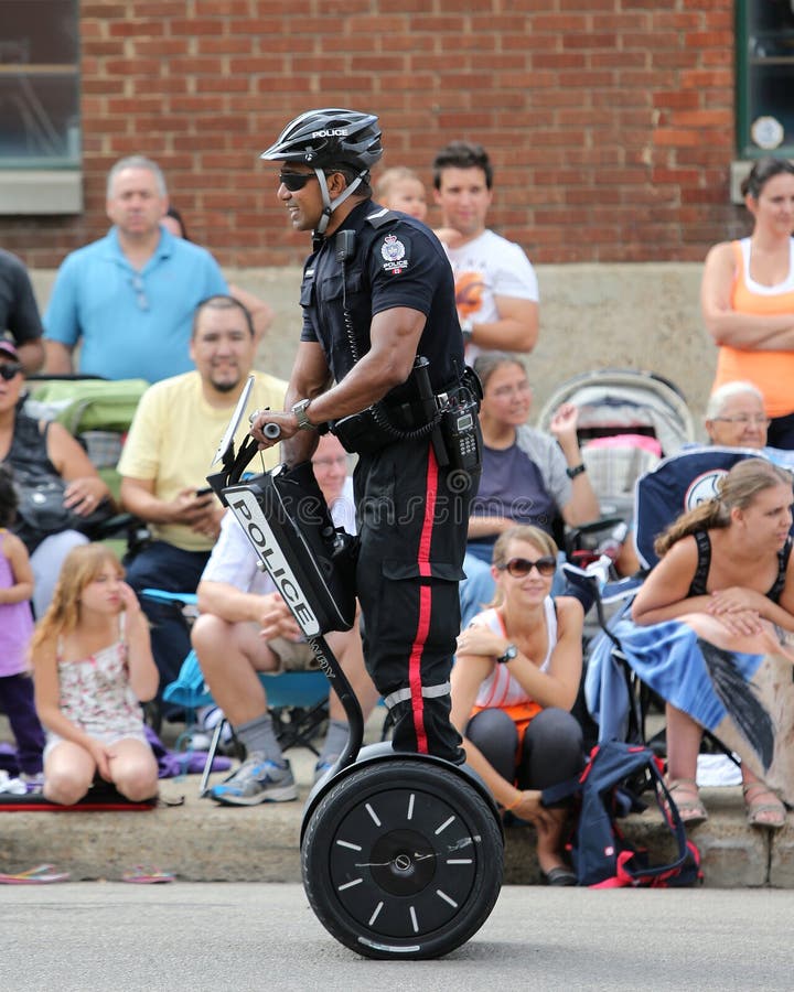 Polizei segway redaktionelles stockfoto. Bild von republik - 39715633