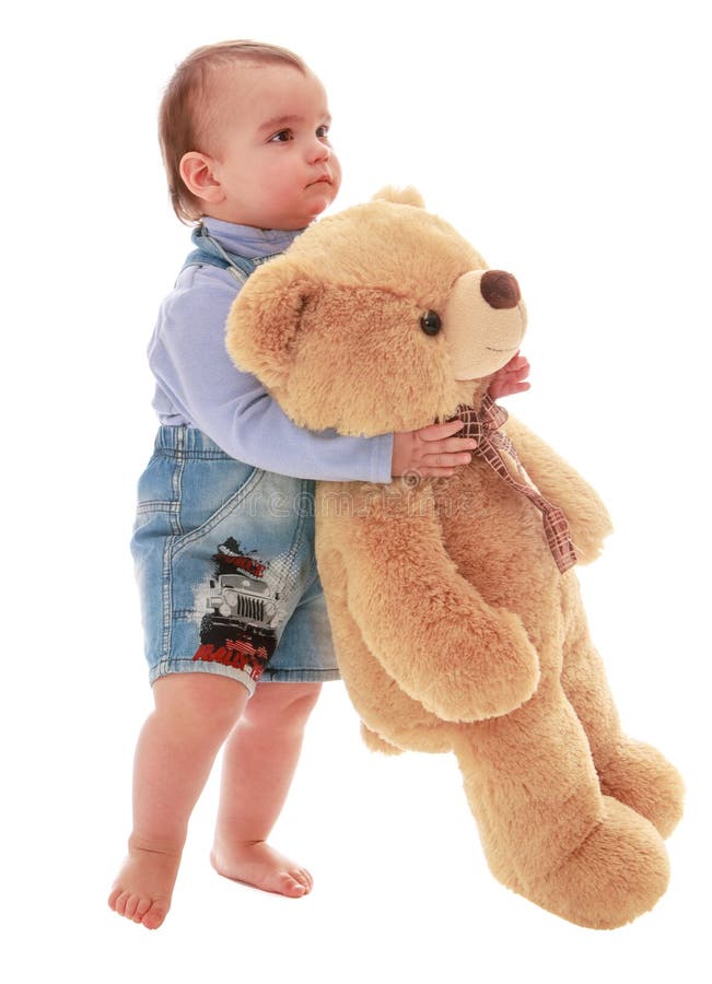 Sehr Kleiner Junge Trägt Einen Teddybären Stockbild - Bild von freude ...