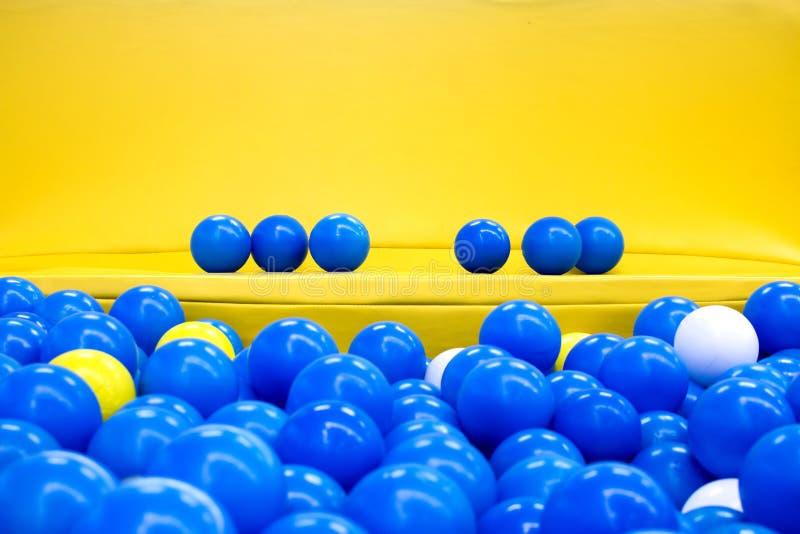 Bolas azuis imagem de stock. Imagem de squish, squishy - 159201833