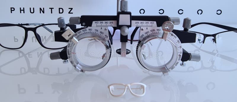 Selection of Glasses Optics Model of Human Eye Optometric Table ...