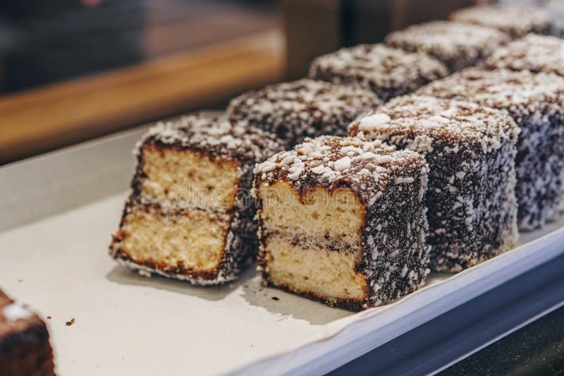 Golden Brown Lamingtons Stock Illustrations – 3 Golden Brown Lamingtons ...