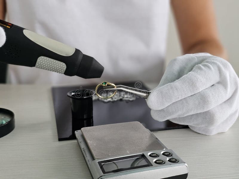 Selection and Sorting of Diamonds Using Special Device for Quality ...