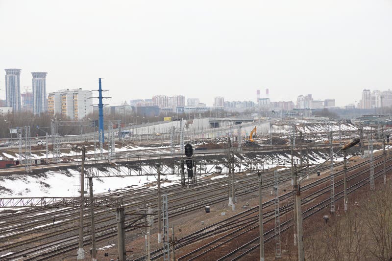 Selective Electric Train Electrification System. Ground Contact Network ...