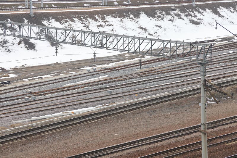 Selective Electric Train Electrification System. Ground Contact Network ...