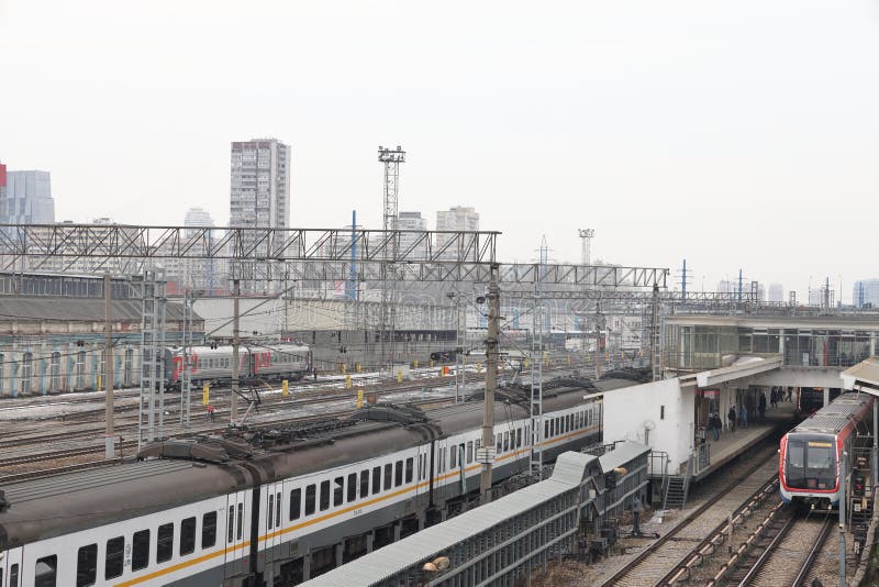 Selective Electric Train Electrification System. Ground Contact Network ...