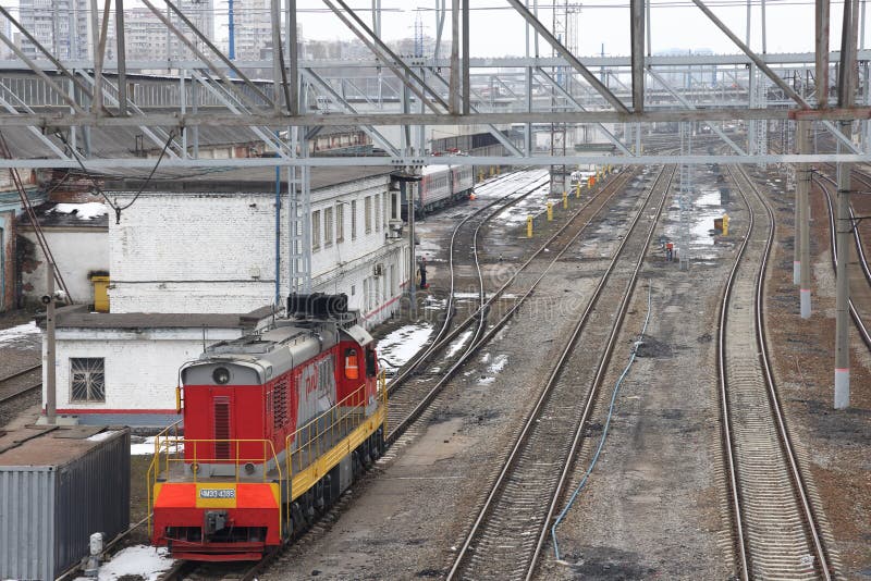 Selective Electric Train Electrification System. Ground Contact Network ...